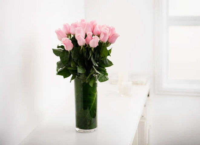 Pink Roses Gift Box with Vase (ROA17)