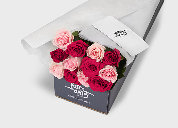 Mixed Light Pink And Bright Pink Roses Gift Box | Roses Only Singapore